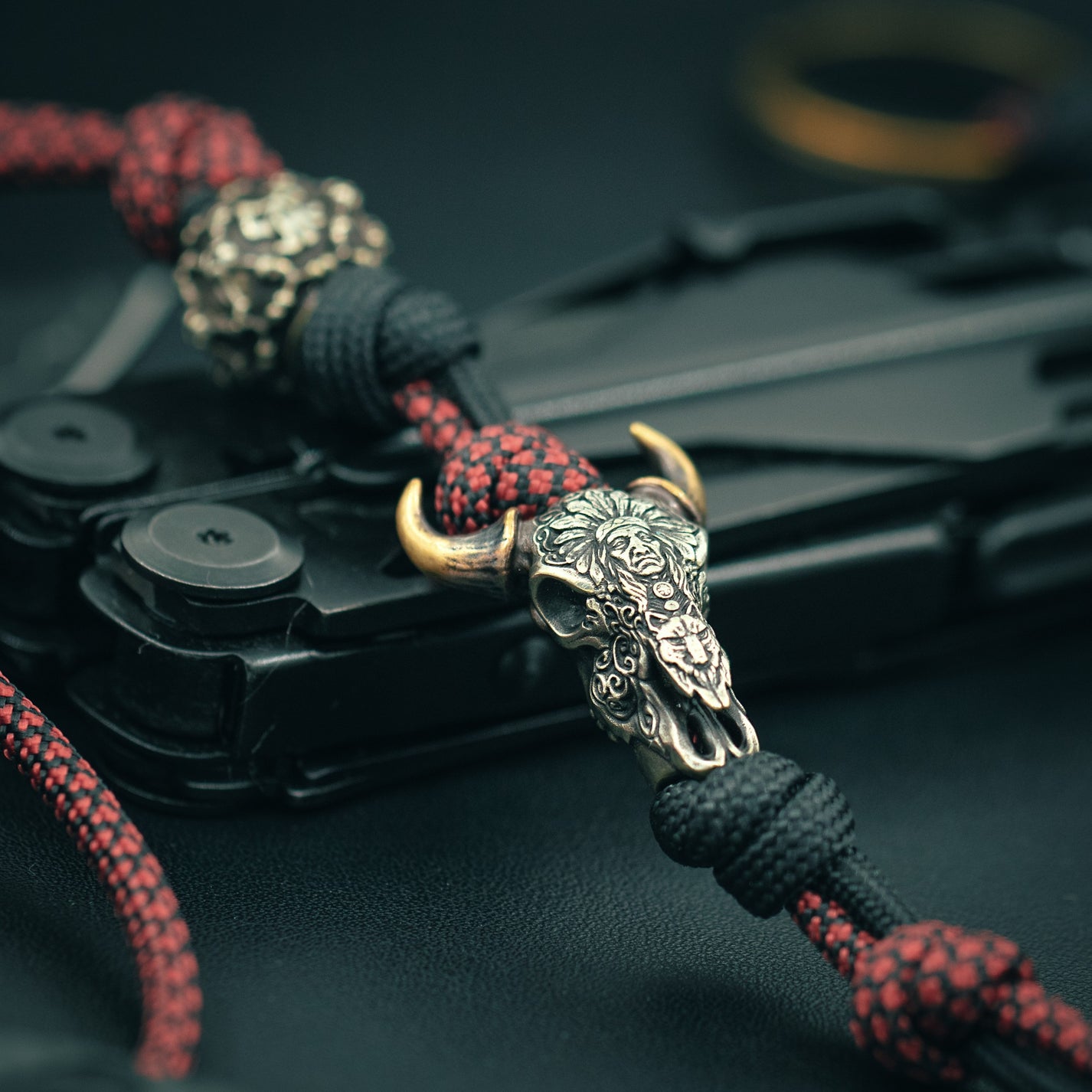 Bison skull carving Indian wolf Pattern Bull head Paracord Bead – ShadowEDC
